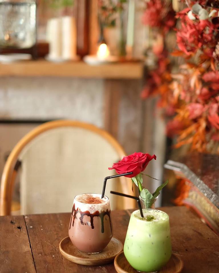 สะพานหัน Cafe Hopper ไม่ควรพลาด : บรรยากาศย้อนยุค วินเทจที่แสนจะมีเสน่ห์ - Ryoii