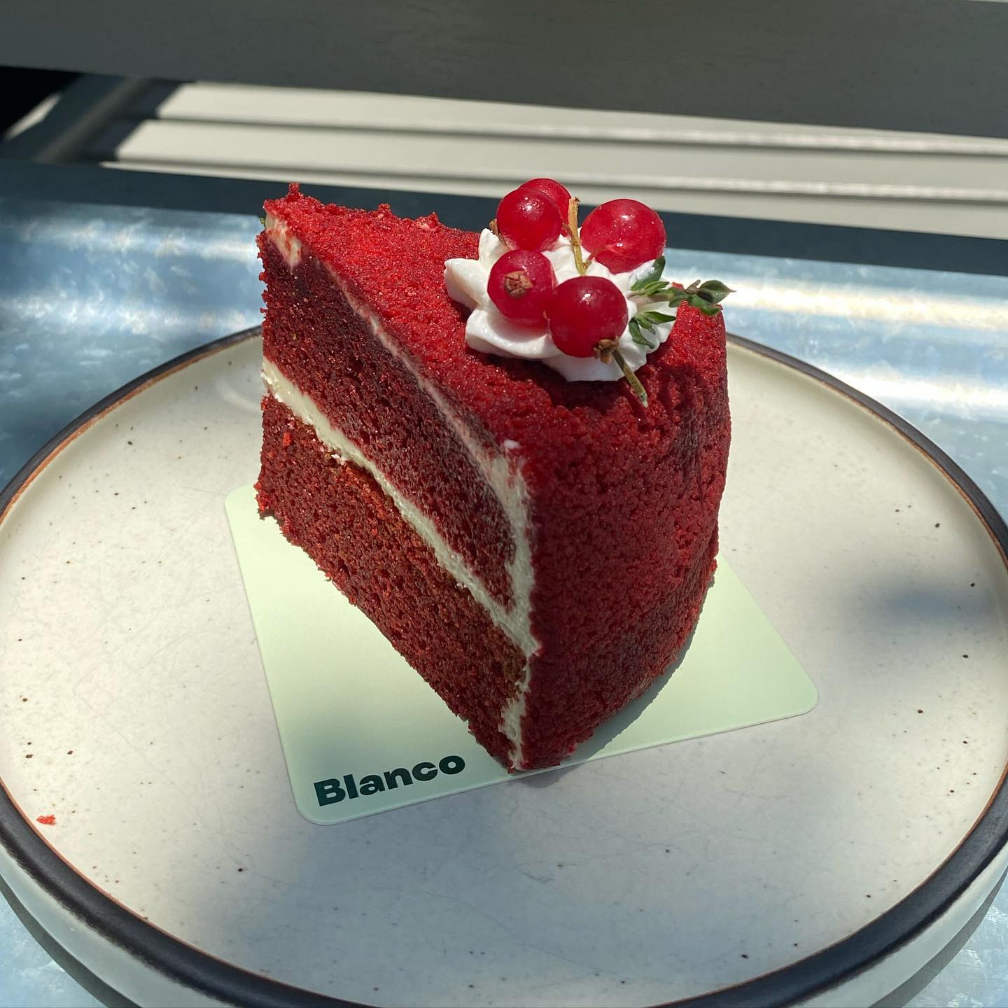 รวม 9 ร้าน Coffee & Cake ขนมอร่อย บรรยากาศน่านั่ง ย่านอารีย์ - Ryoii