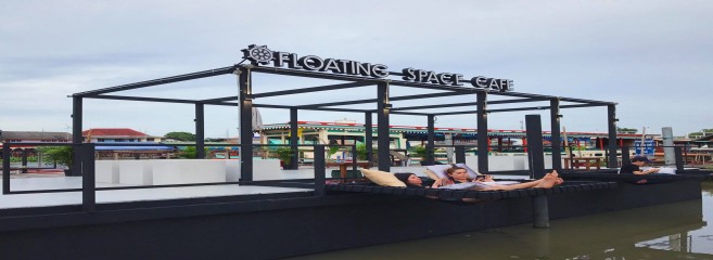 Floating Space by on the Boat cafe and co[Floating Space by on the Boat ...